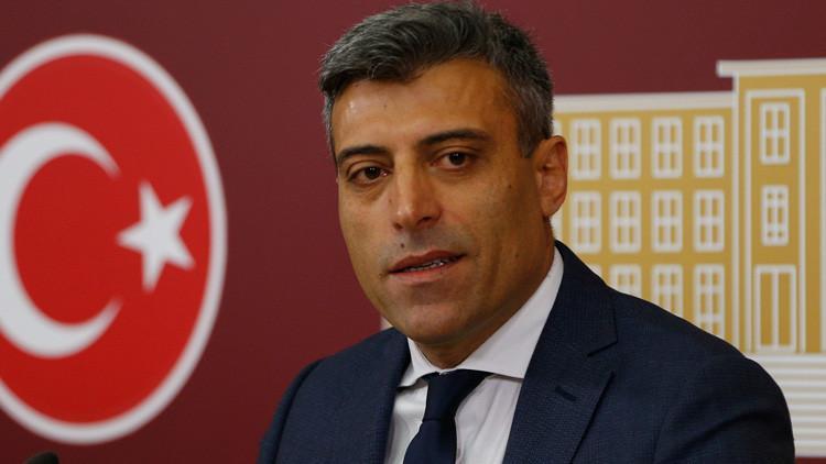 Classify Two Turkish Politicians