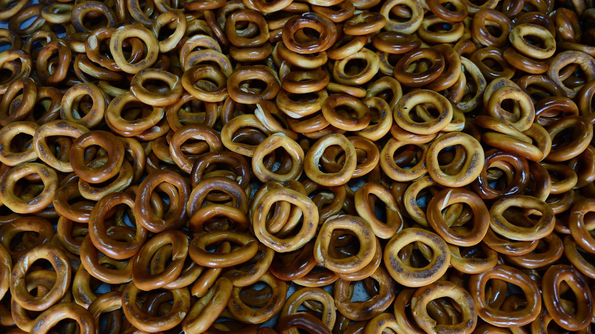 Pekmezin renk ve tat verdiği asırlık lezzet: Giresun simidi