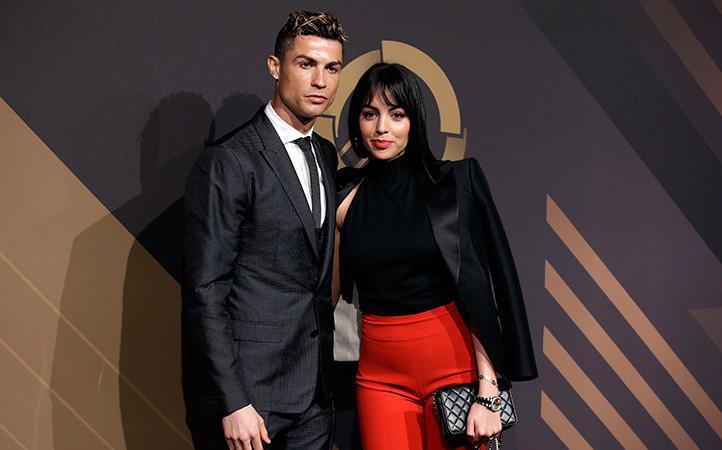 Messi ödülü alınca Ronaldo'nun kız arkadaşı Georgina Rodriguez ...