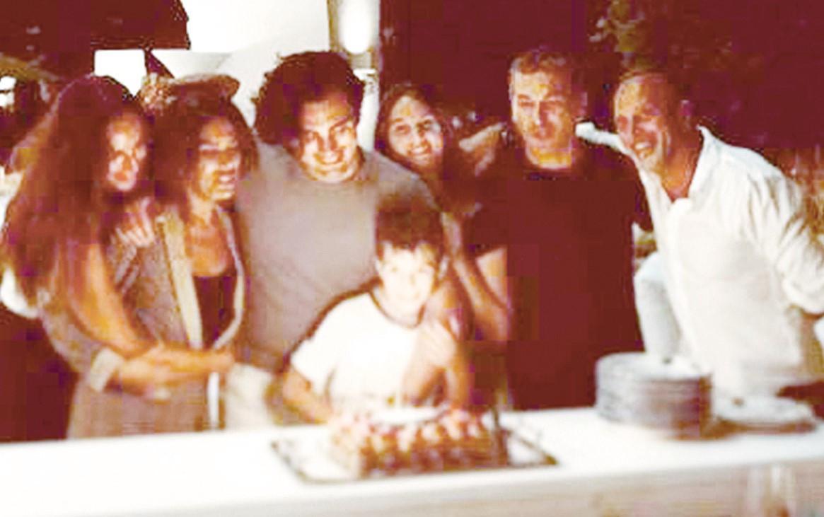 Adnan Aksoy, Güzide Duran ve Aksoy'un eski eşi Jülide Bernardini doğum ...