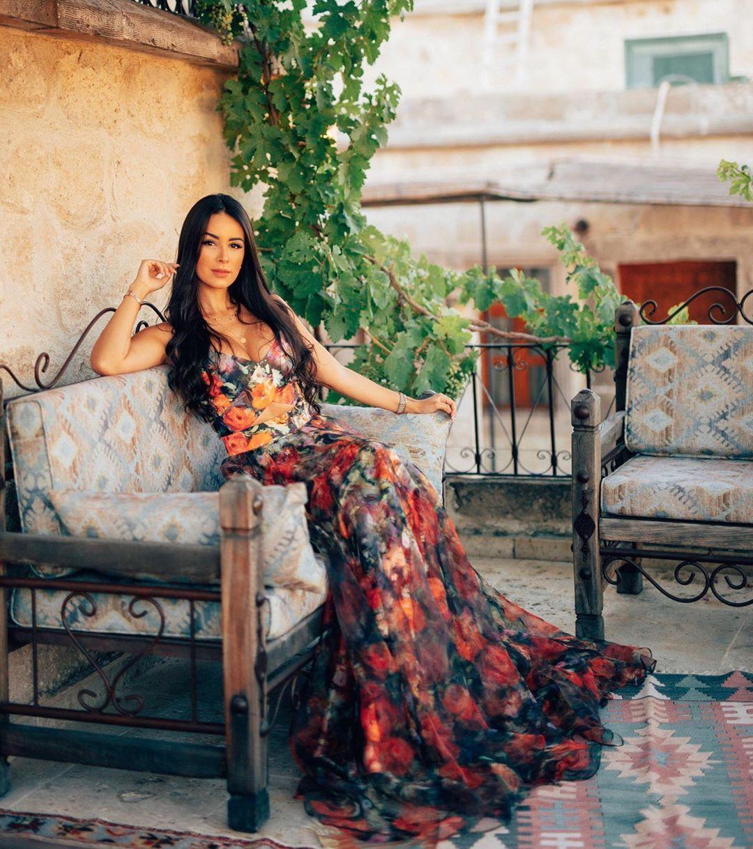 Kapadokya'da sevgilisi Nathalia Felix ile tatil yapan Douglas Costa o ...