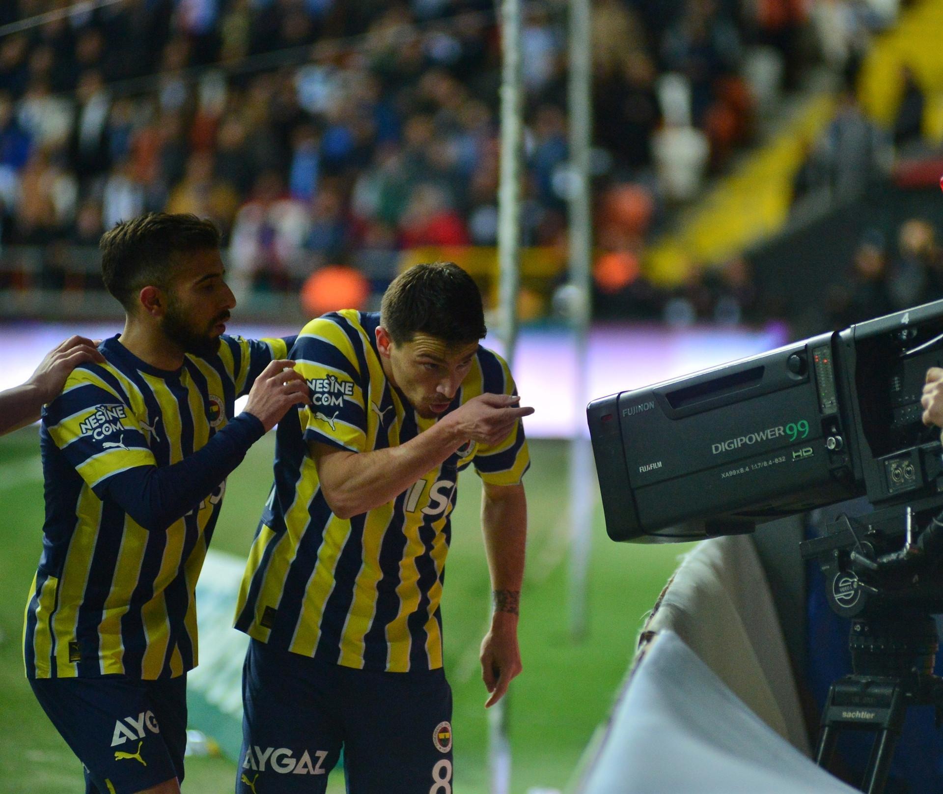 Adana Demirspor-Fenerbahçe maçından en özel fotoğraflar! - Futbol Haberleri