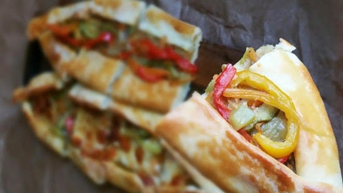 Vejeteryan pide (sebzeli pide) nasıl yapılır?