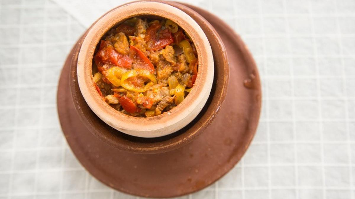 Çömlek et tarifi - Evde Uşak usulü çömlek et nasıl yapılır? Kolay ve ...