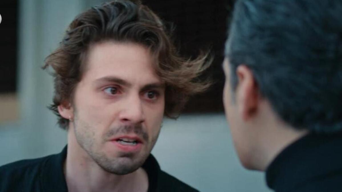 Emir Tarık Tekin kimdir?