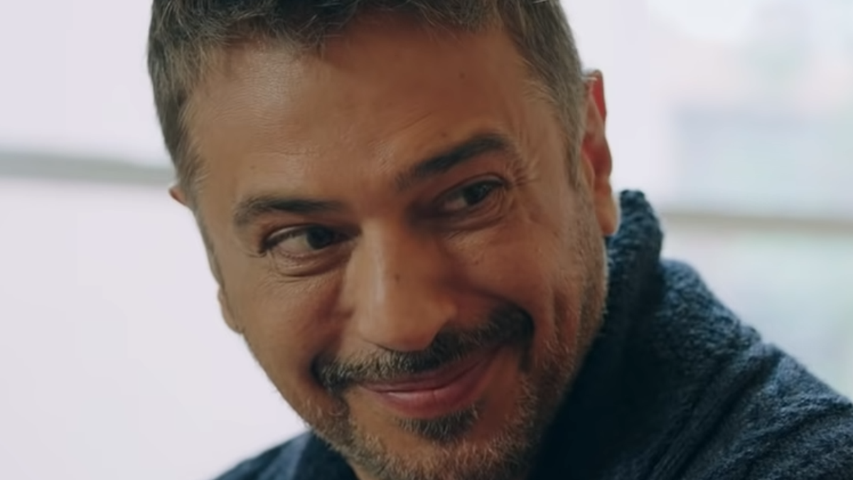 Emre Altuğ kimdir, kaç yaşında? Emre Altuğ, Kırmızı Oda oyuncuları ...