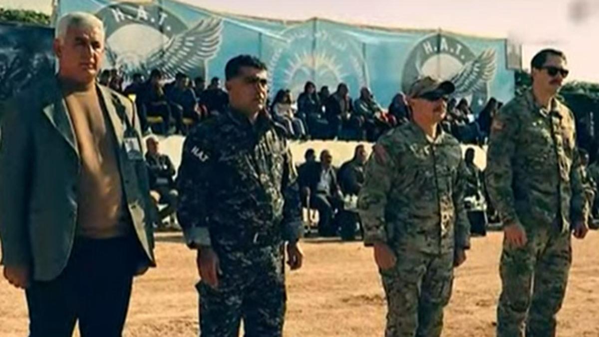 ABD'li komutan YPG törenine katılıp teröristleri tebrik etti! - En Son Haberler