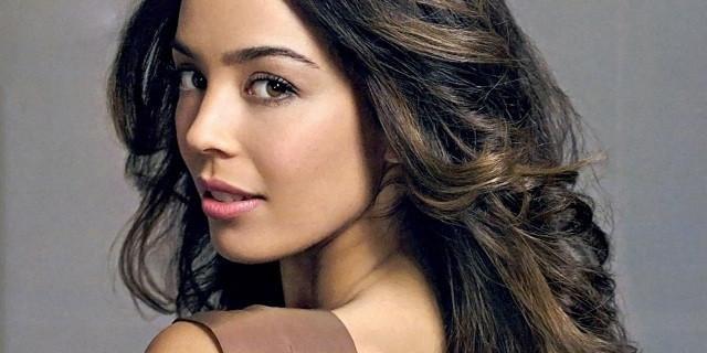 Azra Akın kimdir? Biyografi