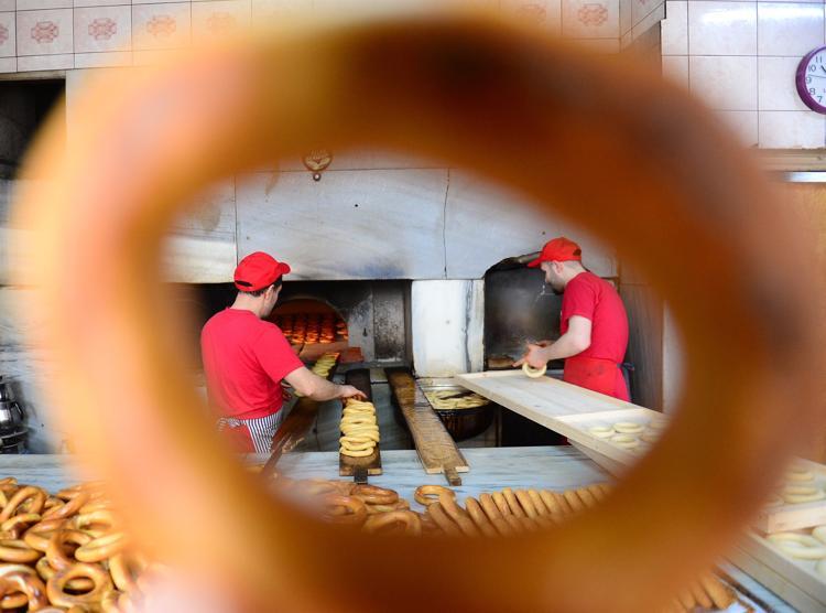 Pekmezin renk ve tat verdiği asırlık lezzet: Giresun simidi