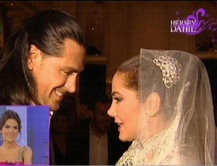 Dansöz Tanyeli evlendi - Mahmure