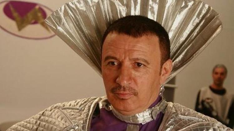 Mustafa Topaloğlu kimdir, kaç yaşında? İşte yeni imajı