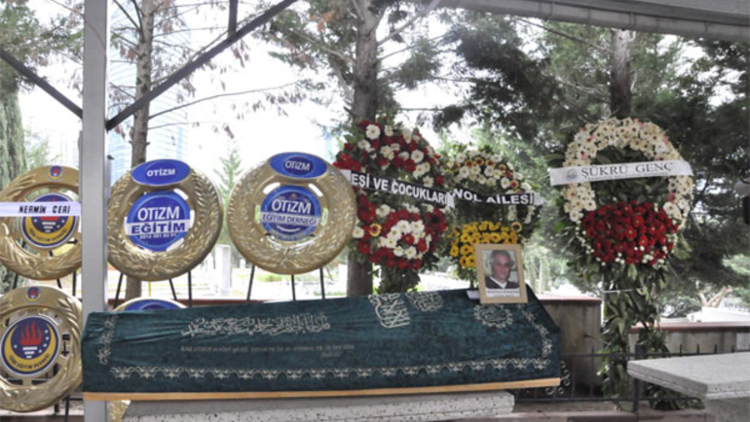 Ünlü yönetmen Mustafa Mayadağ son yolculuğuna uğurlandı - Haberler Magazin