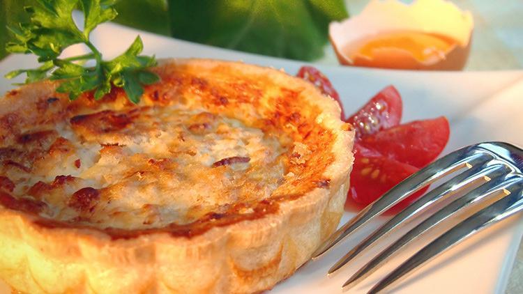 Quiche Lorraine (kişloren) nasıl yapılır? Evde Quiche Lorraine ...