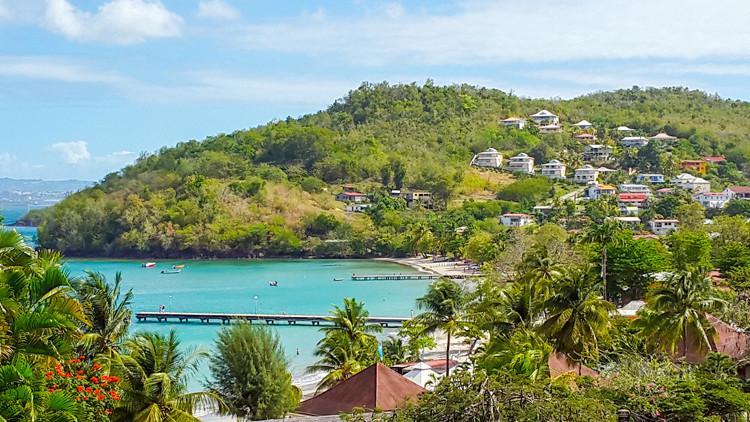 Fransa’nın denizaşırı toprağı Martinik'te sokağa çıkma yasağı - Son ...