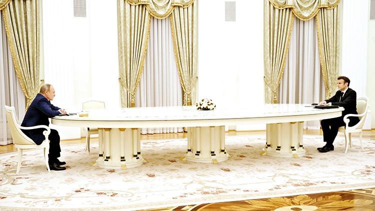 Macron’a dev masa, Tokayev’e mini sehpa - En Son Haberler