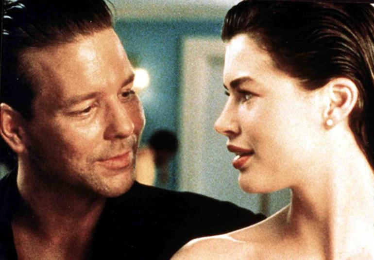 Bir dönemin yıldızı Carre Otis Sutton gözyaşları içinde anlattı: Tacize ...