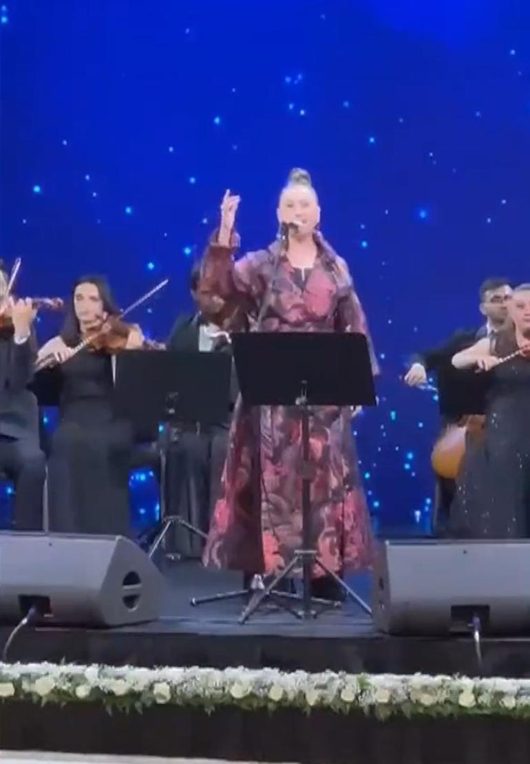 Azerin söyledi, milyonlar duygulandı! Azerbaycanlı şarkıcı o anları CNN ...