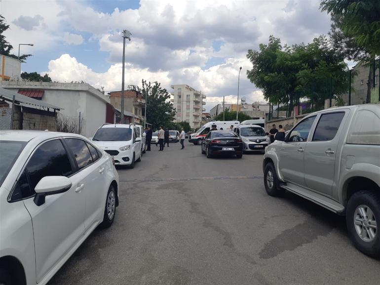 Arkadaşlık teklifini reddeden kadının evini silahla basan şüpheli ...