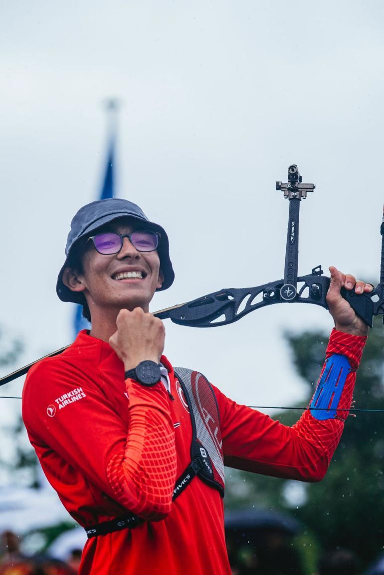Mete Gazoz dünya şampiyonu! Paris 2024 kotası aldı, tarihimizde bir ...